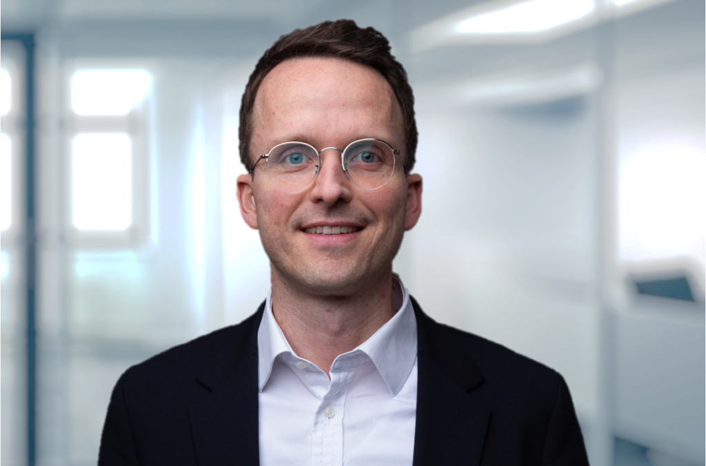 Portrait Perlon® | Perlon® – The Filament Company